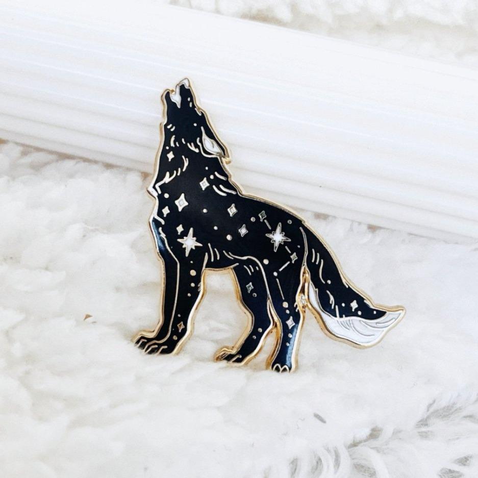 Howling Wolf | Enamel Pin